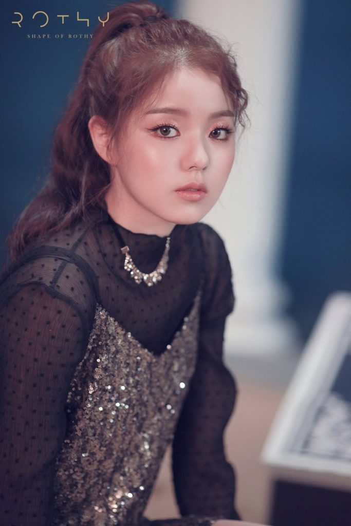 新人歌手Rothy - "Burning"と"Lost Time"のMV公開 - デバク