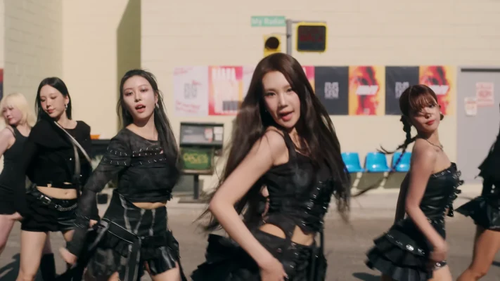 Momoland、4年ぶりカムバ！新曲「RODEO」MV公開 - デバク